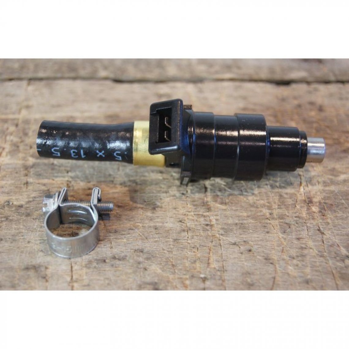 Mercedes W107 M117 Injector
